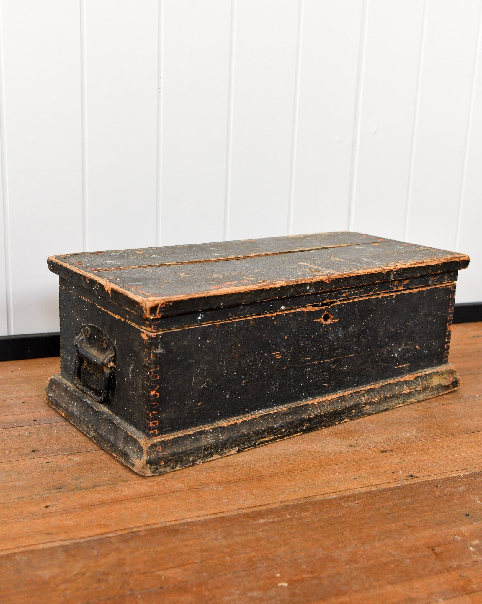 Chests, Crates and Ladders – The Old Shop Yard